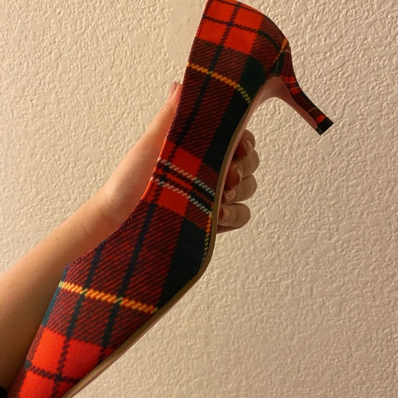 Pointe Boutique | Shoes | Nwt Red Tartan Plaid Kitten Heels Pointed Toe ...